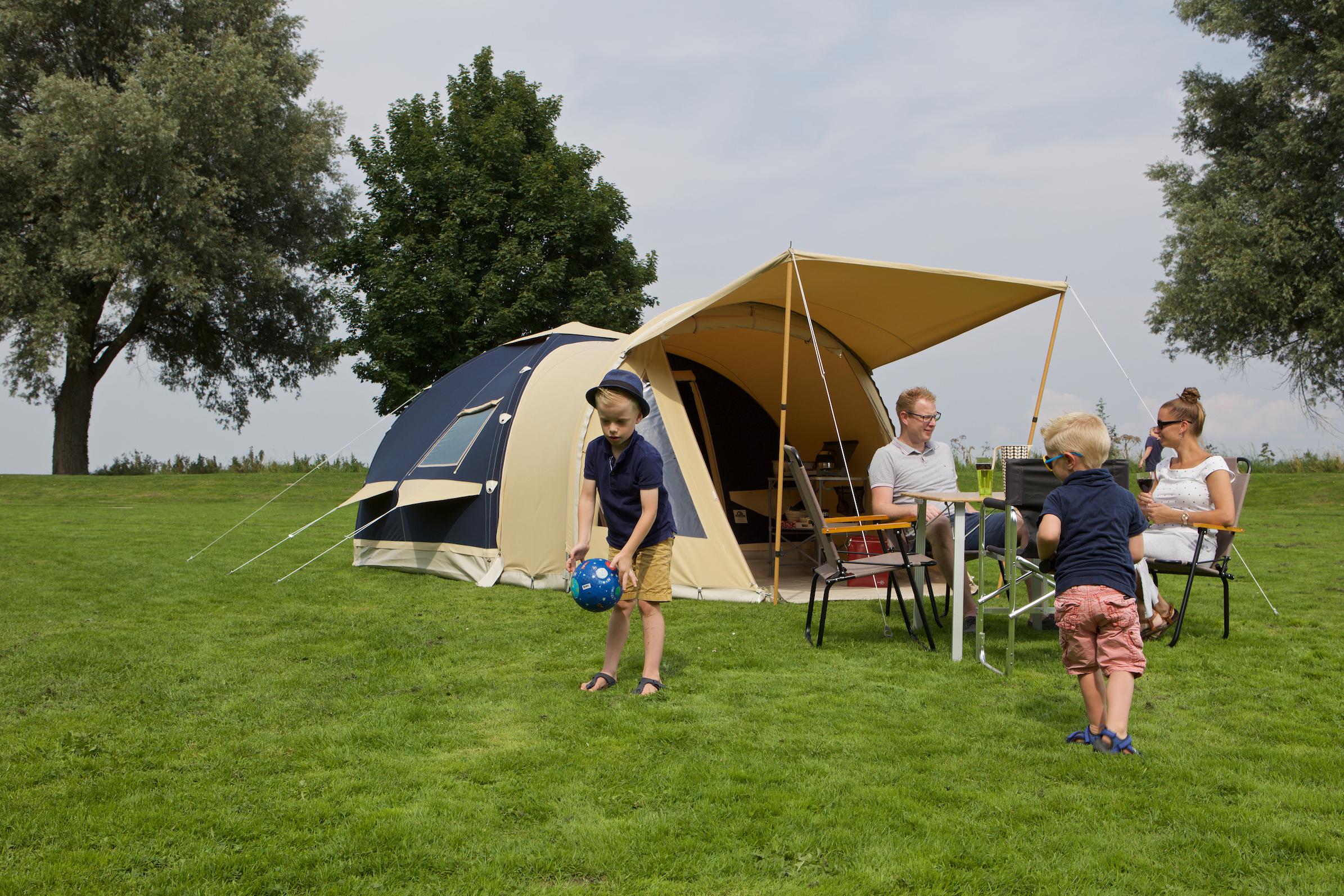 Karsten Tents - Inflatable tents - No messing around with tent poles